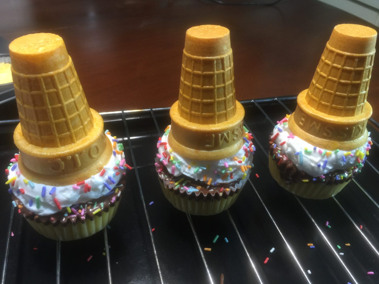 ICE CREAM CONE VANILLA CUPCAKES - Pinoy Style Recipe